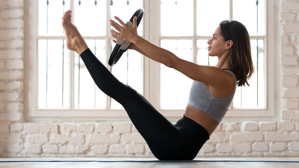 La sierra, el ejercicio de Pilates beneficioso para tu columna y tu ...