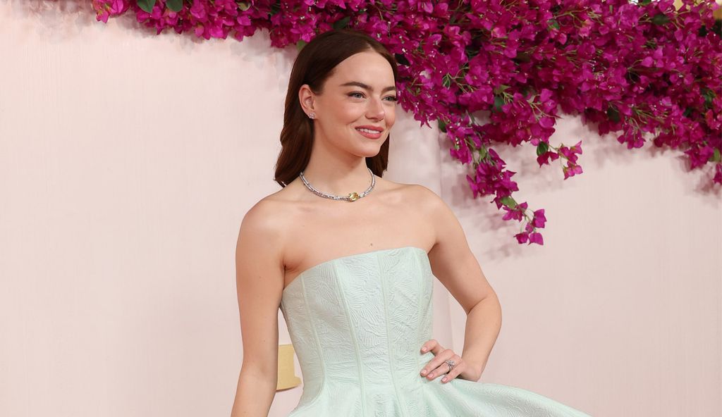 El vestido peplum de Emma Stone en los premios Oscar 2024