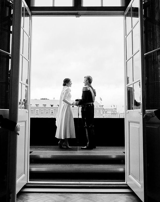 Desde el otro lado: las imágenes no vistas de la proclamación de Federico de Dinamarca