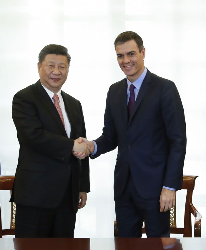 Los Reyes reciben al presidente chino y a su esposa con honores en el ...