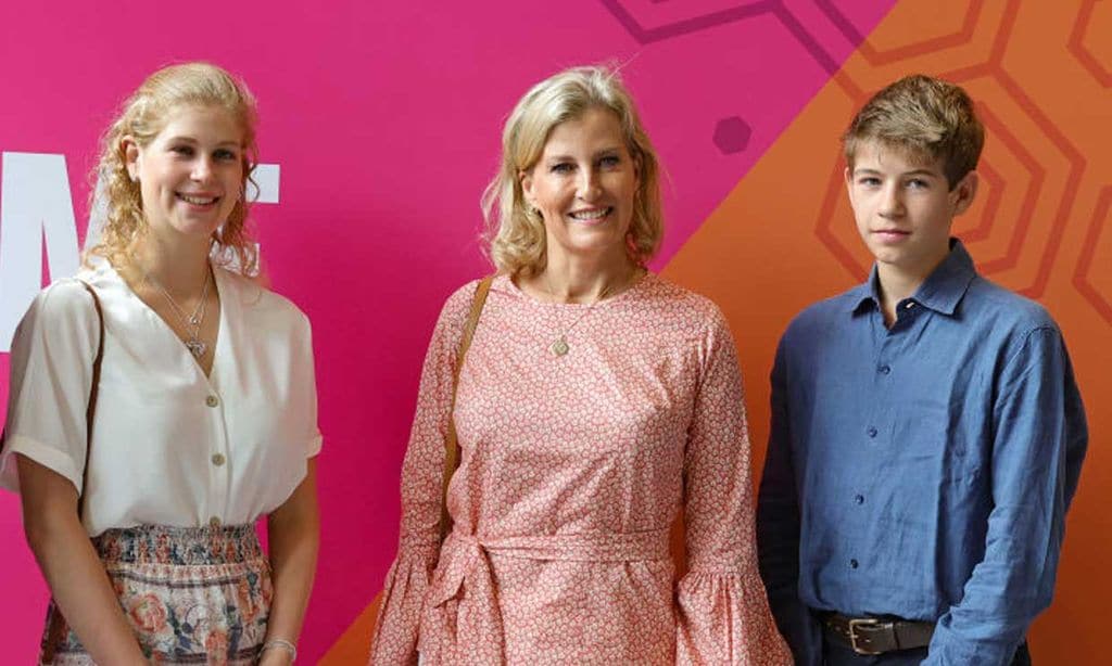 Los ocho nietos de Isabel II que participarán en la vigilia este sábado