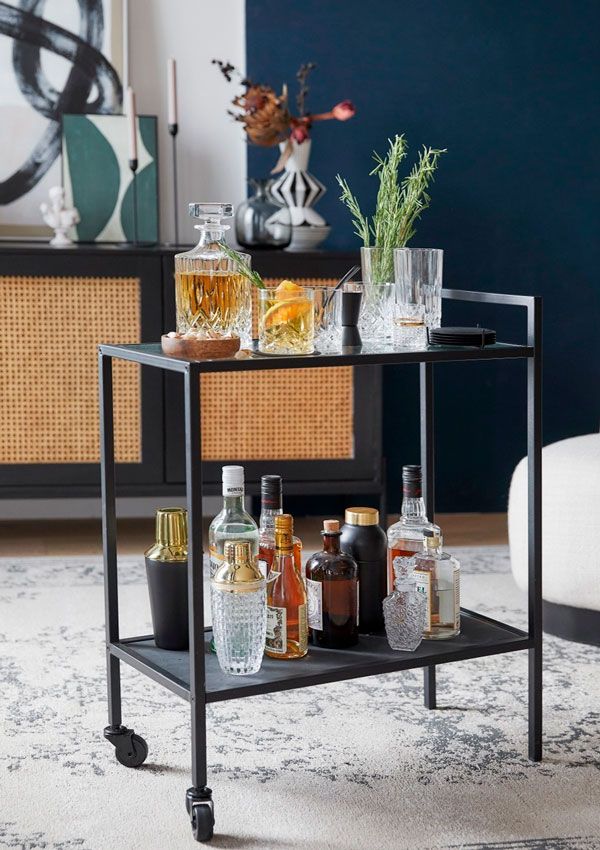Un minibar en casa: todo lo que necesitas para montarlo y que quede bonito