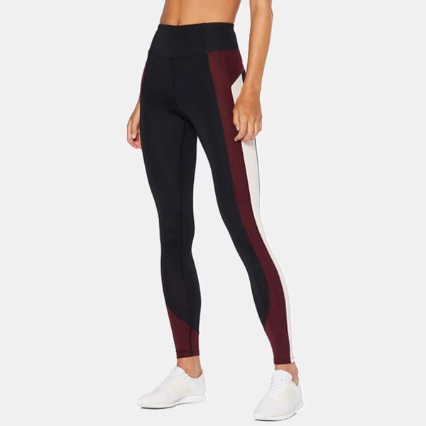 Leggings de deporte que estilizan y podrás reciclar en tus looks de calle