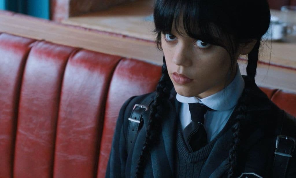 Copia el estilo de Miércoles Addams con 12 prendas clave