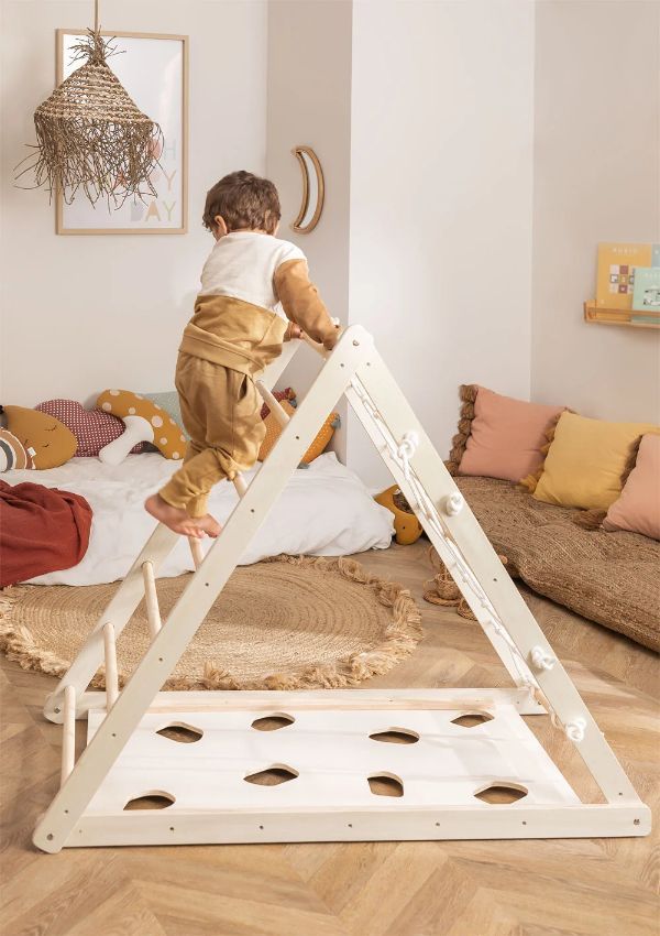 Los 5 mejores triángulos Pikler para un buen desarrollo