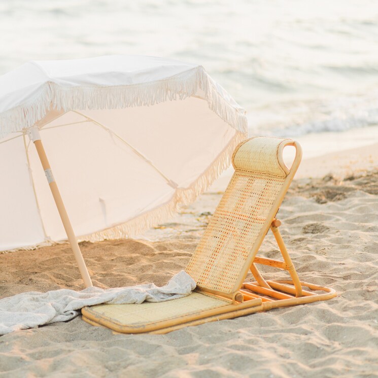 Las 5 mejores esterillas con respaldo para la playa