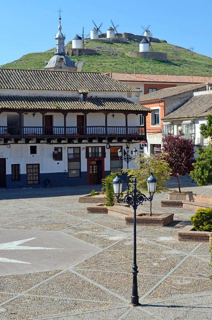 Descubre el pueblo de Consuegra, un lugar de cuento con el que soño Don ...