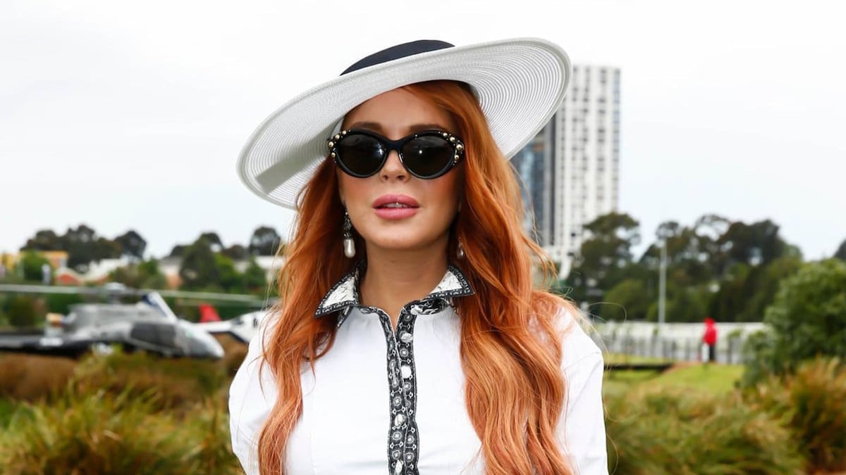 Lindsay Lohan announces her engagement