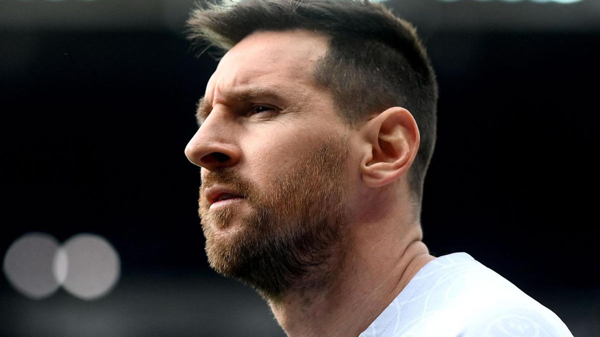 Lionel Messi apologizes for his messy vacation