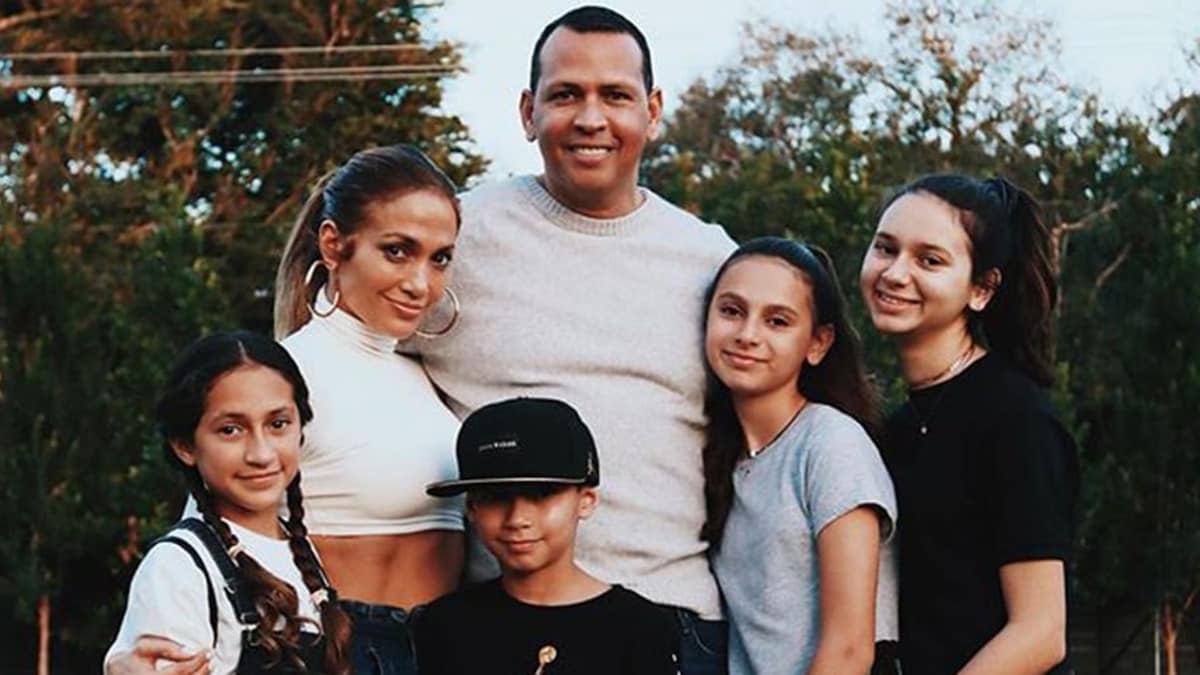 Jennifer Lopez and Alex Rodriguez share new beautiful family picture