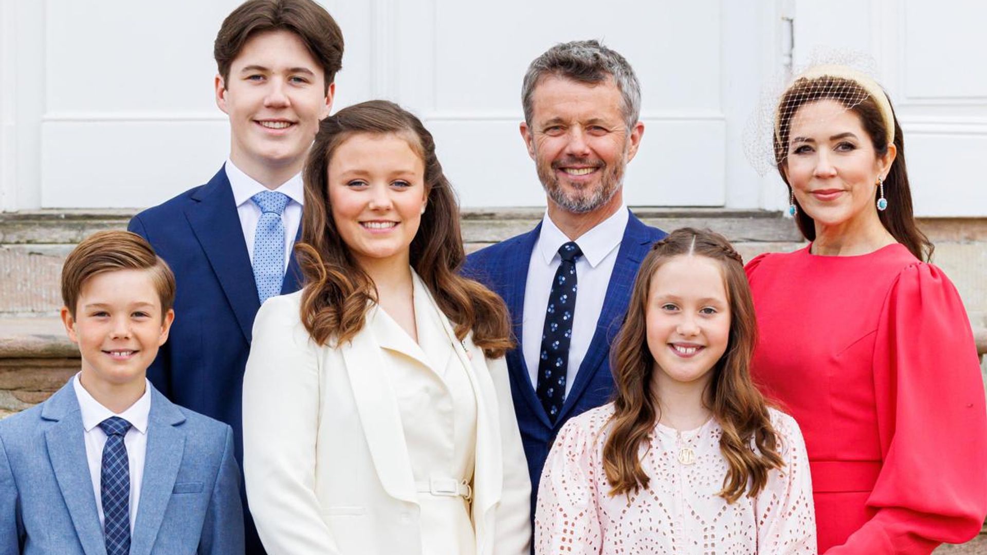 Crown Princess Mary and family share photo from Christmas vacation in ...