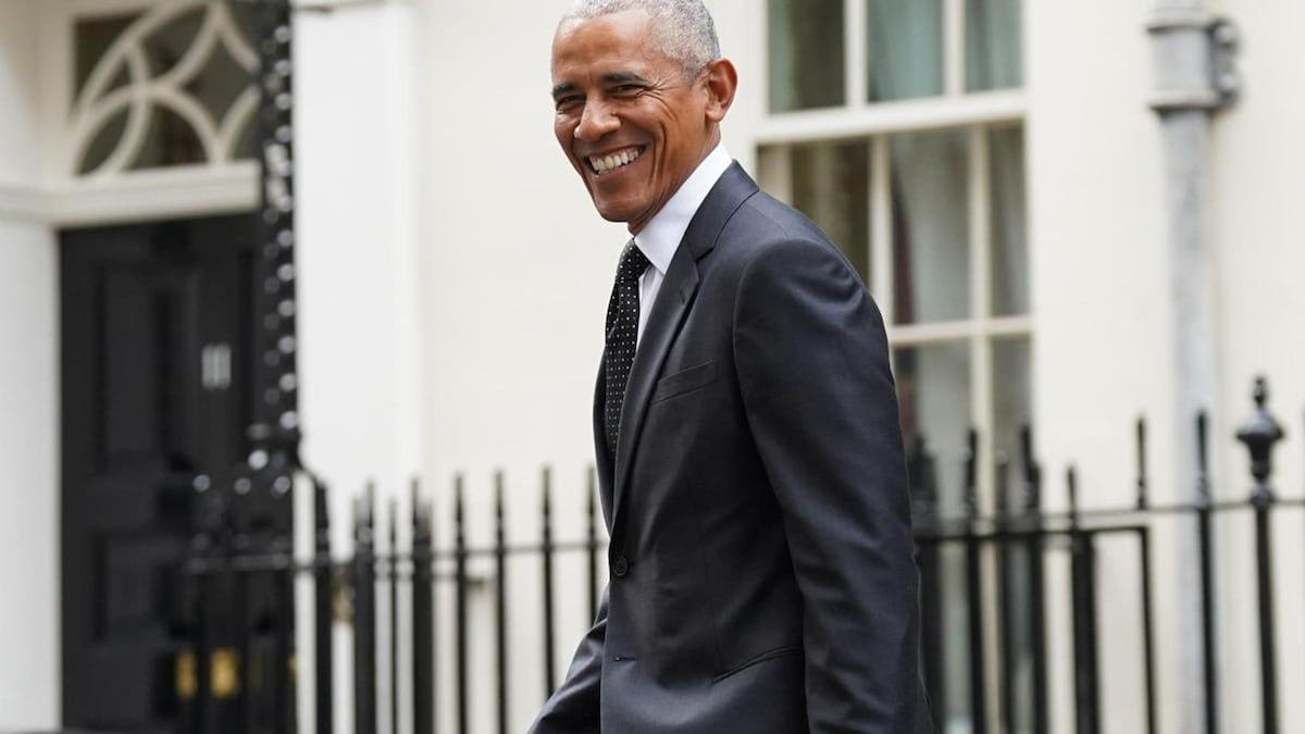 King and Princess welcome former President Barack Obama to castle
