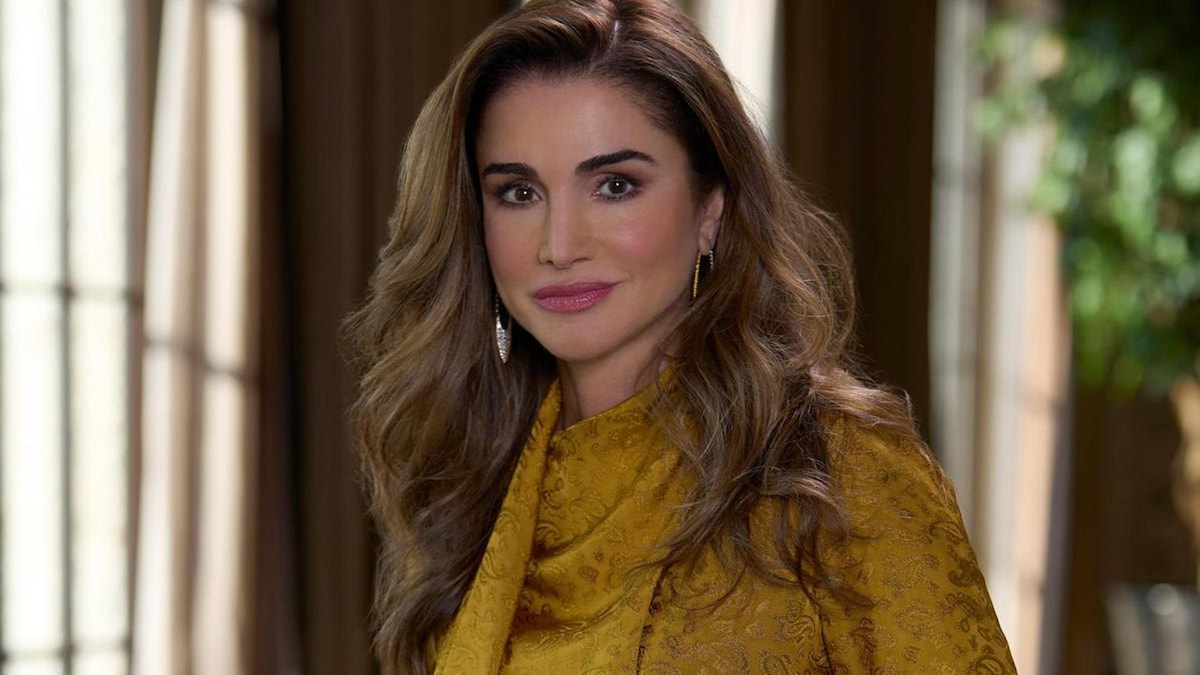 Queen Rania stars in new portraits ahead of 52nd birthday