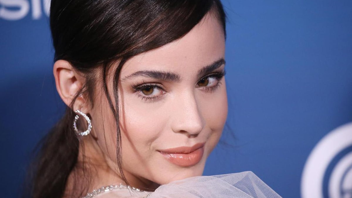 Sofia Carson’s beauty routine for perfect hair, skin & lips