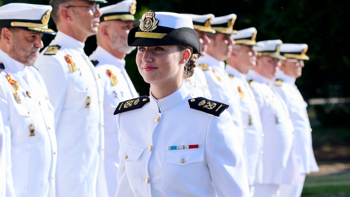 Princess Leonor of Spain begins second year of military training at ...