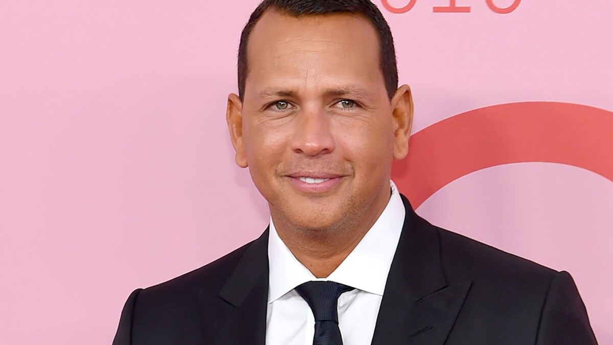 Alex Rodriguez posts about stepping 'into a new beginning’ in his life
