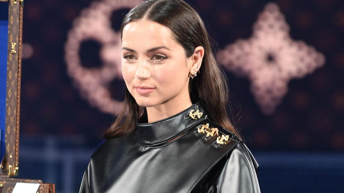 Ana De Armas brings boho chic back: Her Spring look includes chic tube ...