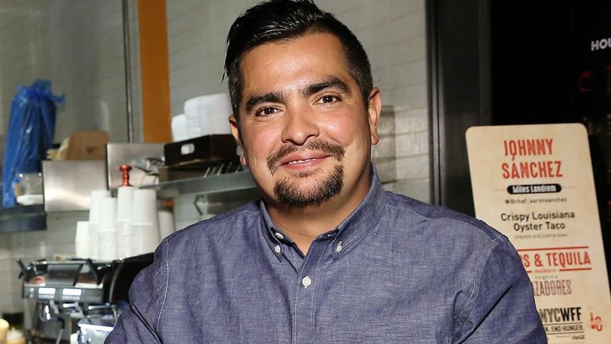 See Chef Aarón Sánchez read an excerpt from his new memoir