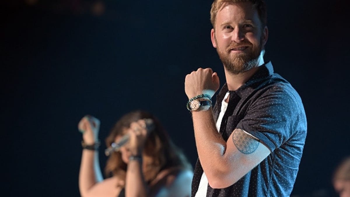 Lady Antebellum's Charles Kelley and wife Cassie are expecting their ...