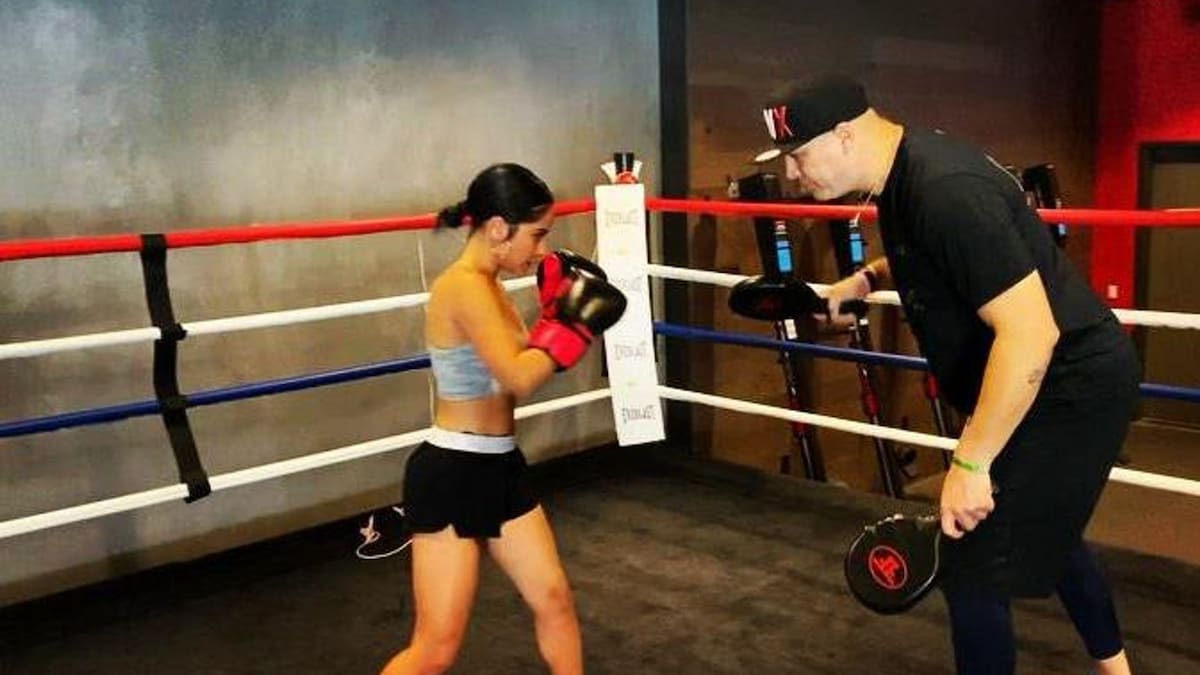 Becky G shows off boxing skills in new video