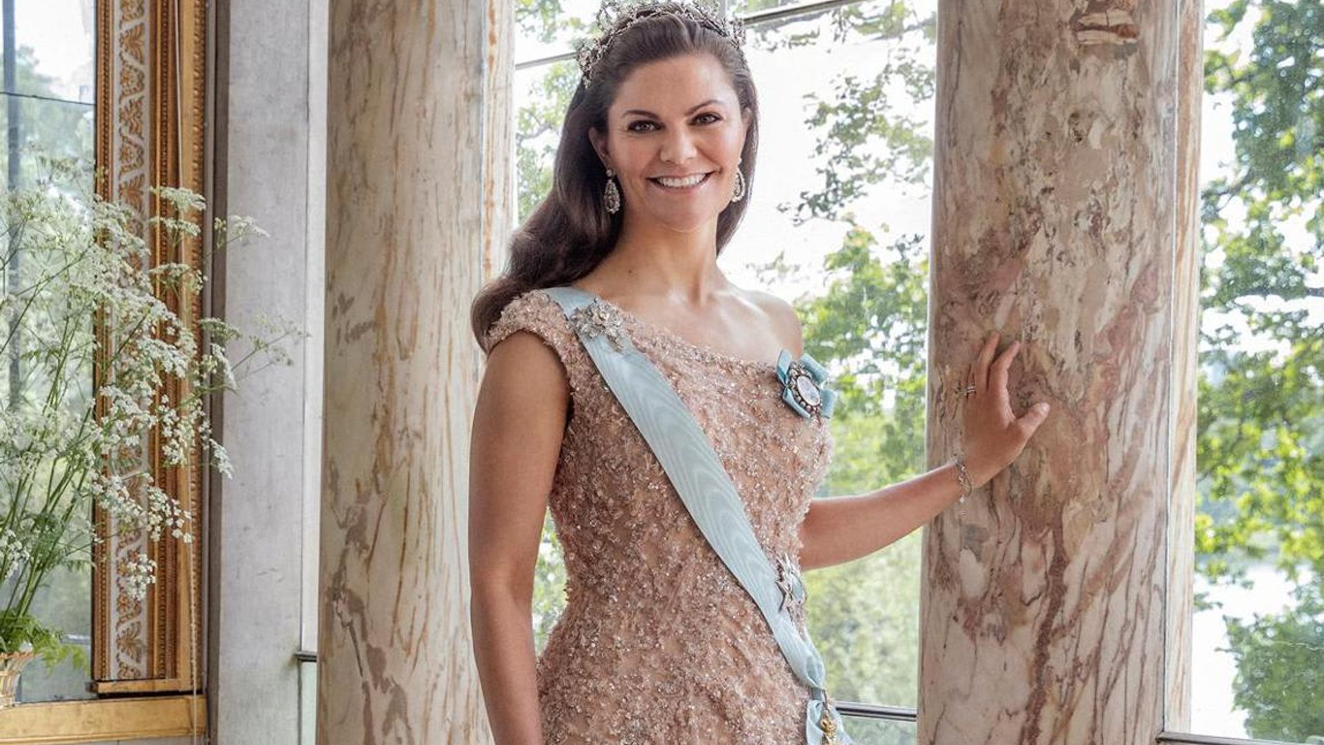 Crown Princess Victoria makes rare change to her look in 10th wedding ...