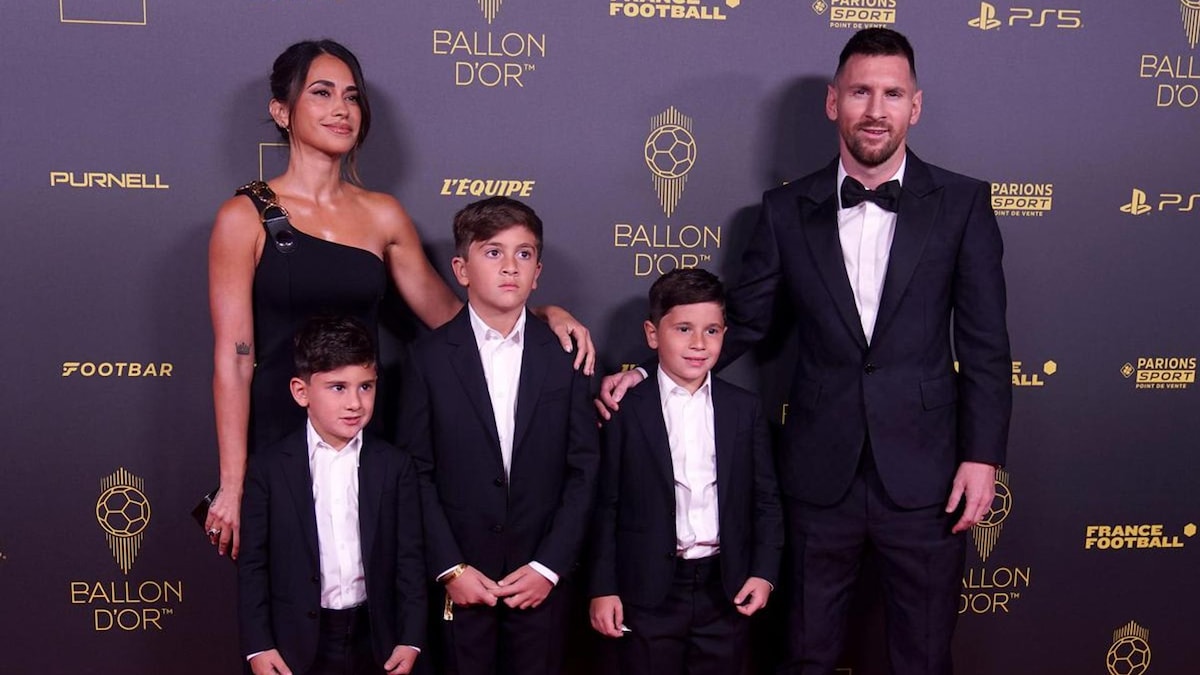 Lionel Messi takes his family to Disney World