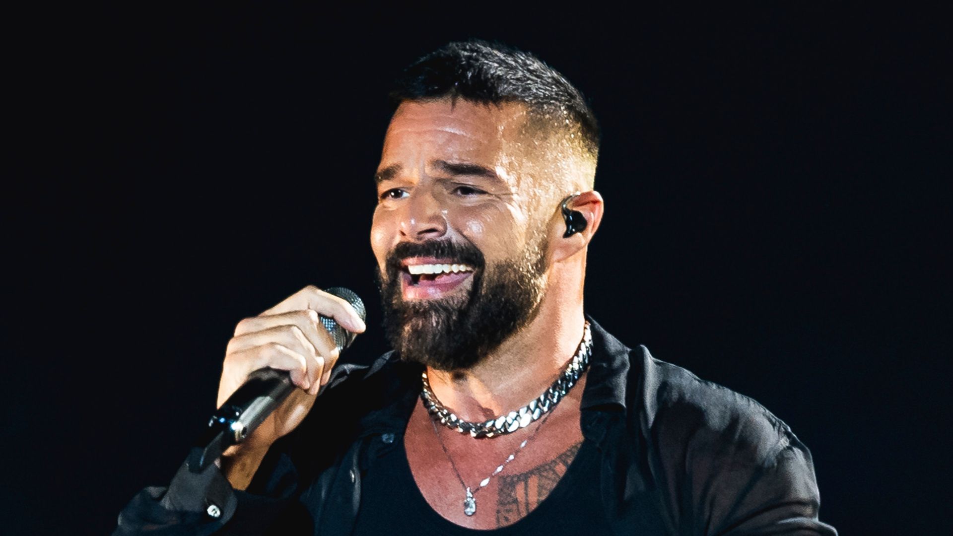 Ricky Martin makes VMA history with Latin Icon Award - performers lineup