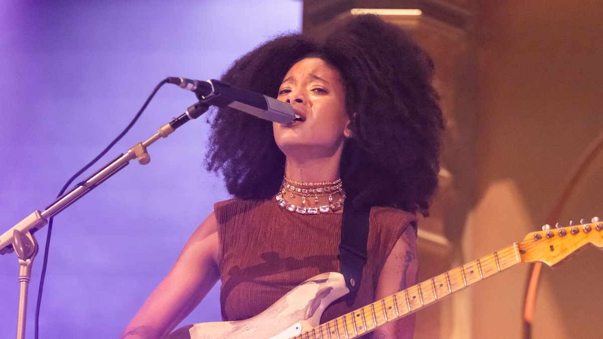 Willow kicks off tour with Childish Gambino