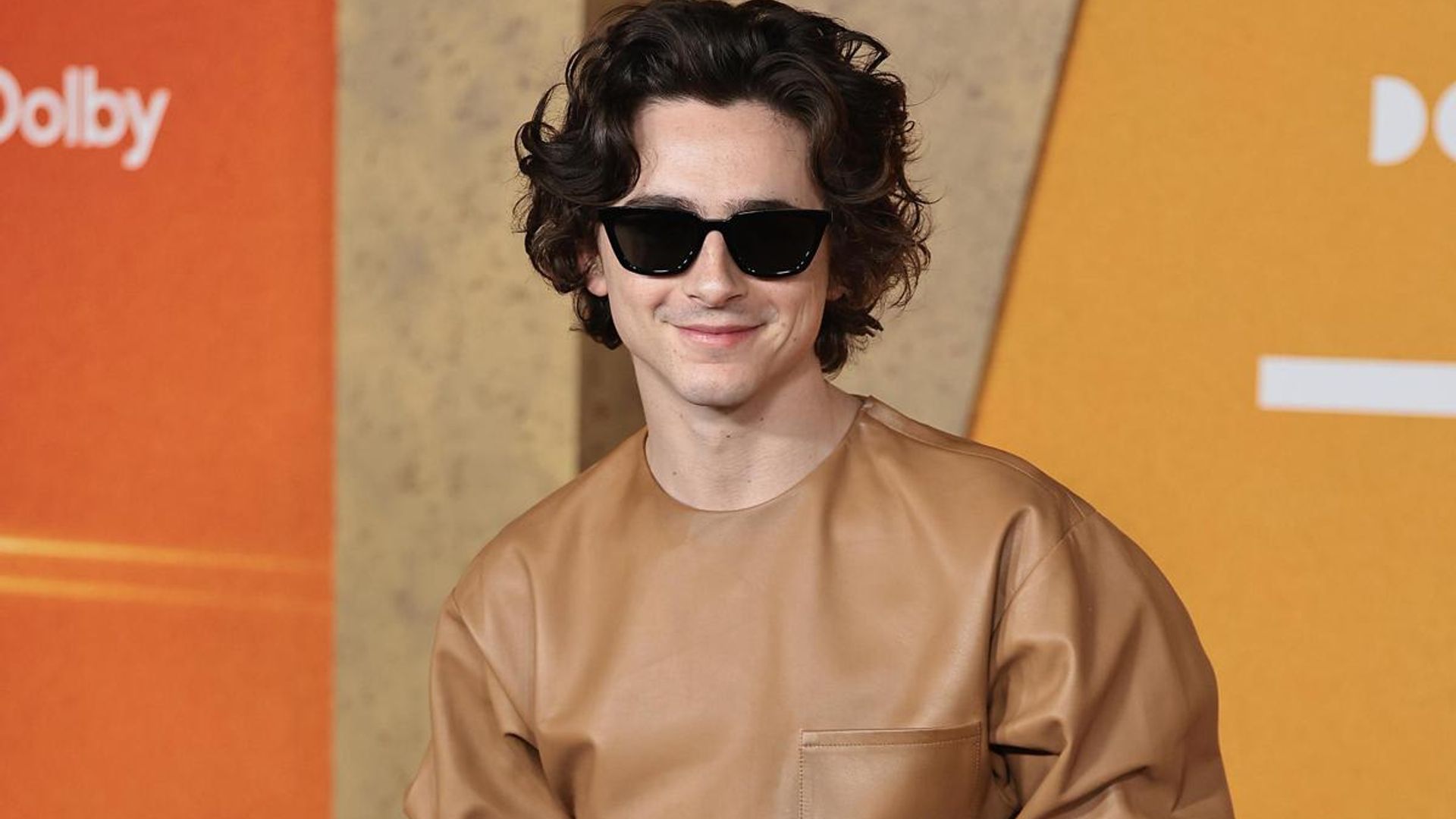 First look at Timothée Chalamet as Bob Dylan