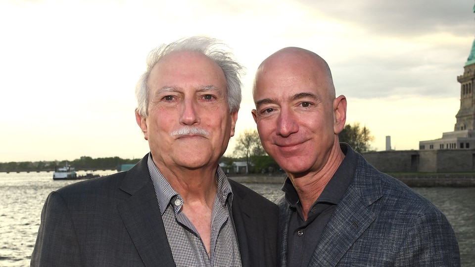 Jeff Bezos' dad arrives in Venice: A look at their relationship