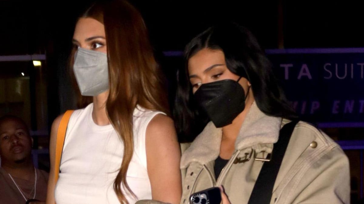 Kylie and Kendall Jenner support Devin Booker at Phoenix Suns game