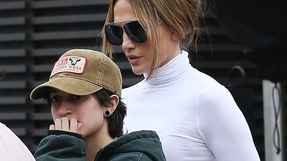 Jennifer Lopez’s daughter Emme was spotted holding hands with another ...