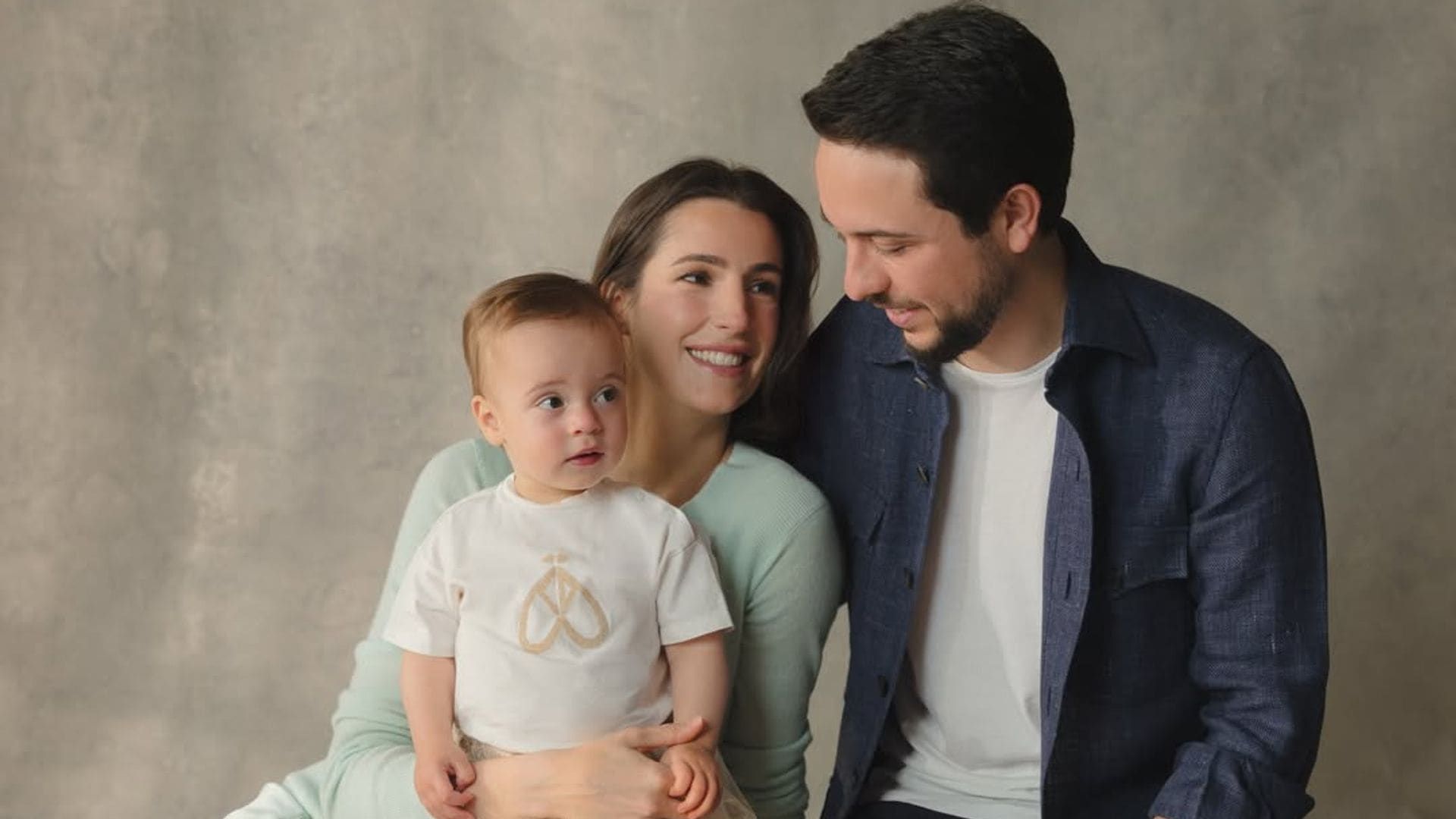 Crown Prince Hussein and Princess Rajwa share adorable first New Year ...