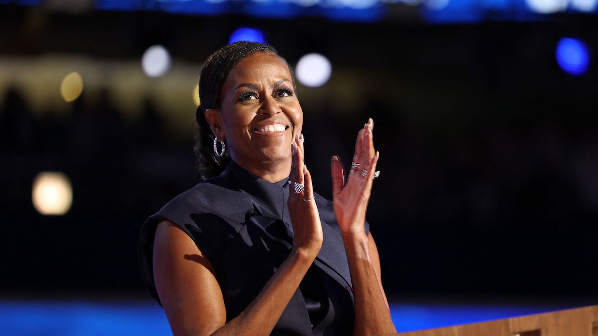 Michelle Obama flaunts engagement & wedding rings in L.A. amid divorce ...