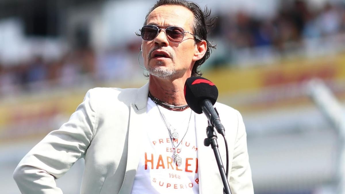 Marc Anthony enjoys Miami F1 & performs the national anthem