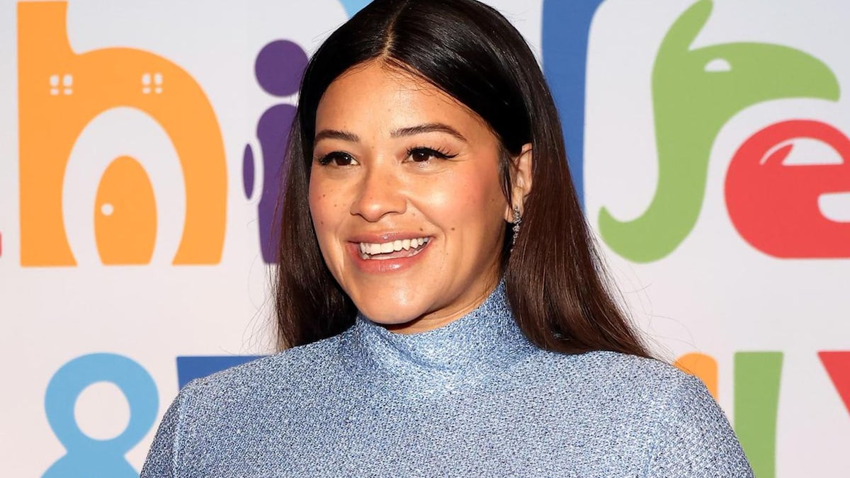 Gina Rodriguez welcomes first child! The actress goes on stroll with ...