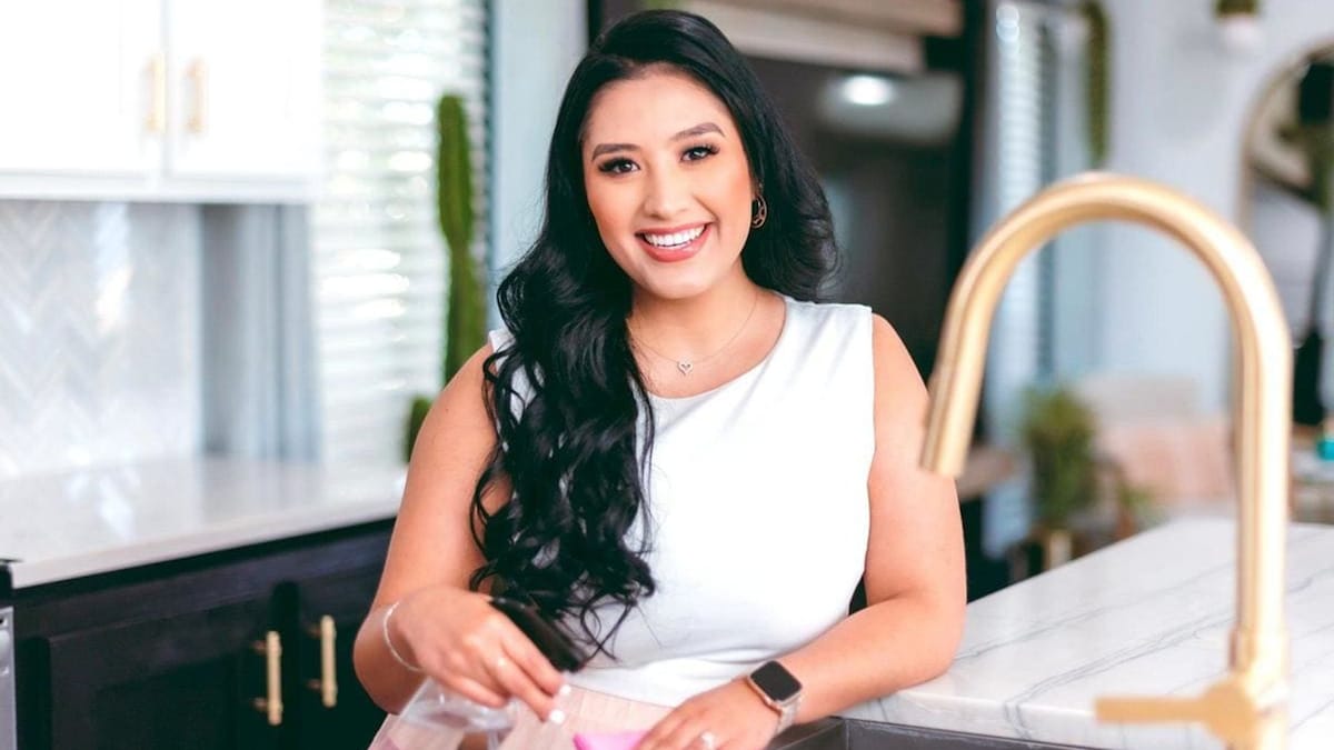 Vanesa Amaro named Top 100 Latina Powerhouse 2022