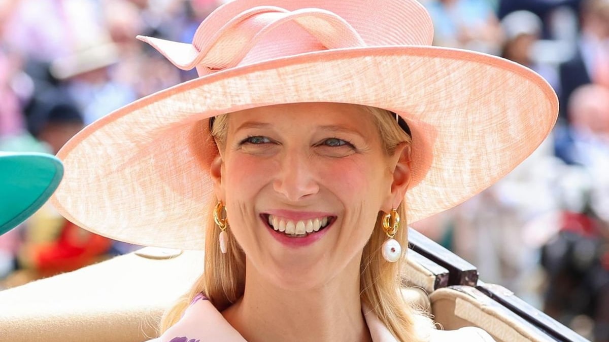 Lady Gabriella receives big hug as she steps out at Royal Ascot