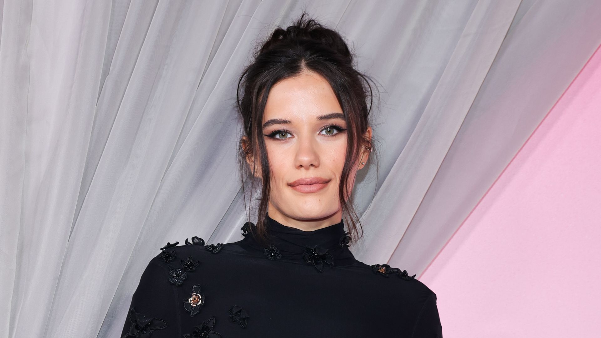 John Travolta’s daughter Ella channels mom Kelly Preston in elegant ...