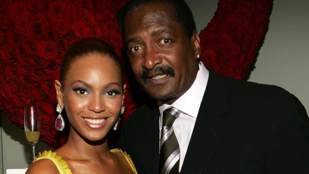 Beyoncé's father reveals that he suffers from breast cancer