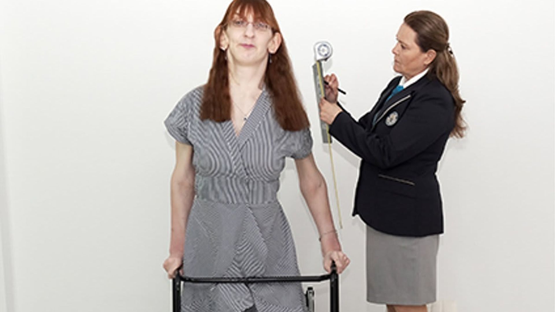 Meet the tallest woman in the world: Rumeysa Gelgi