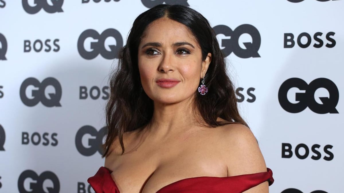 Salma Hayek shows off curve-hugging outfit in GQ red carpet