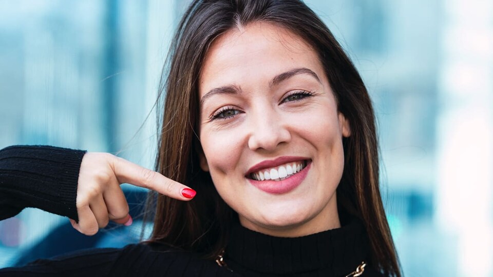 How to create the viral ‘fake dimples’ hack