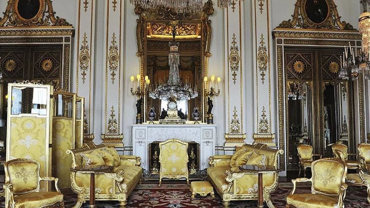 Royal homes: most beautiful palace living rooms