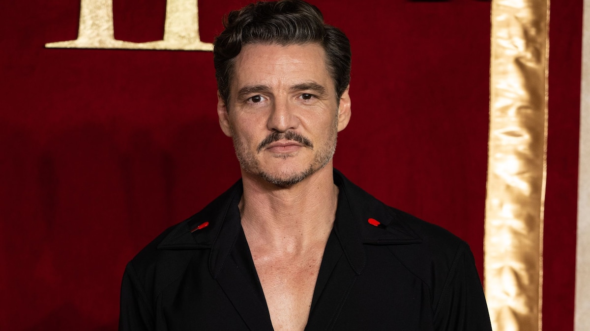 Pedro Pascal shows off his legs on the red carpet for the second time ...
