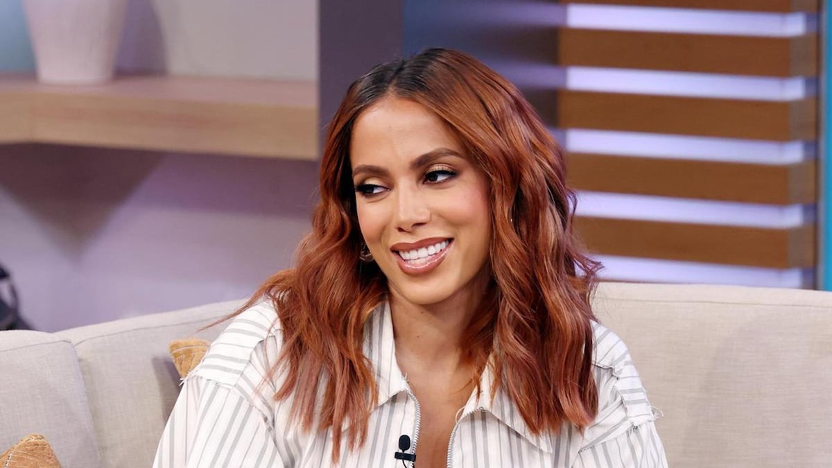 Anitta showcased her incredible figure in D&G swimsuit