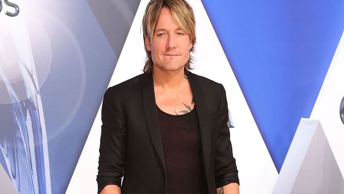 Keith Urban shares his dad is in hospice, thanks him for 'starting me ...