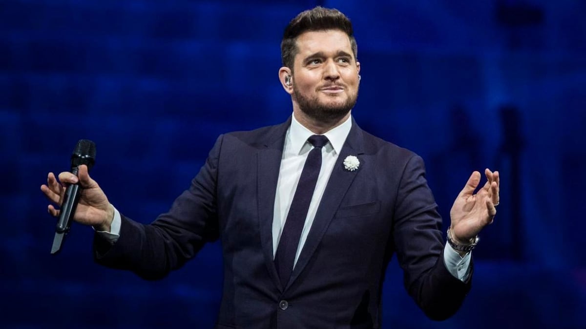 Michae Buble shares adorable photo with baby daughter