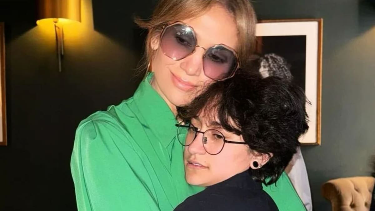 Jennifer Lopez's special moment with Emme after making an emotional ...