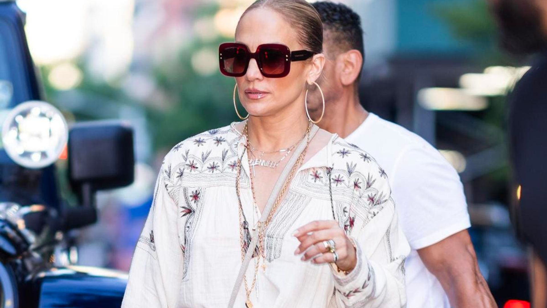 Jennifer Lopez brings her signature summer style to New York: See pics ...